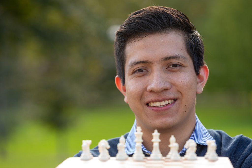 Daniel Pinto se cruza con Magnus Carlsen en el Late Titled Tuesday de ...
